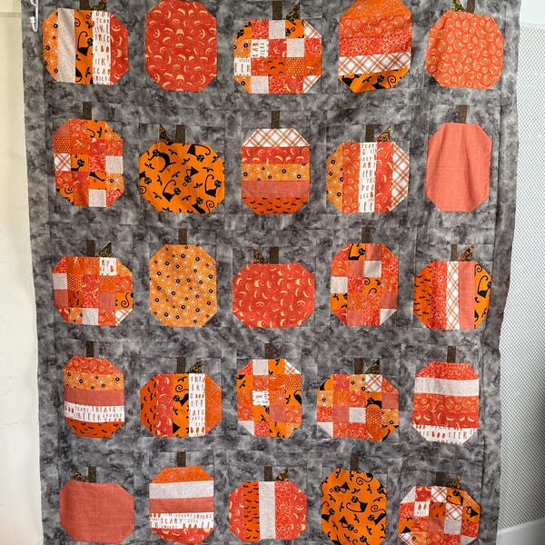 Santa's Forest Quilt & Tree Skirt Pattern - Christine Quilts CQ006 ...