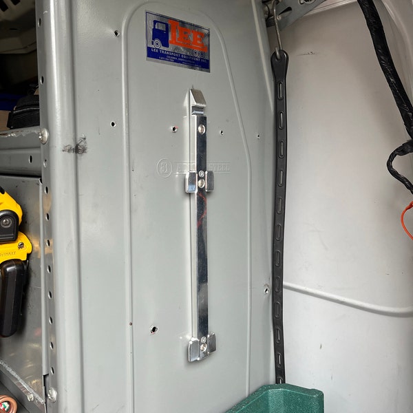 Milwaukee Packout Locking Wall Mount by Unbeaten Path Designs ...