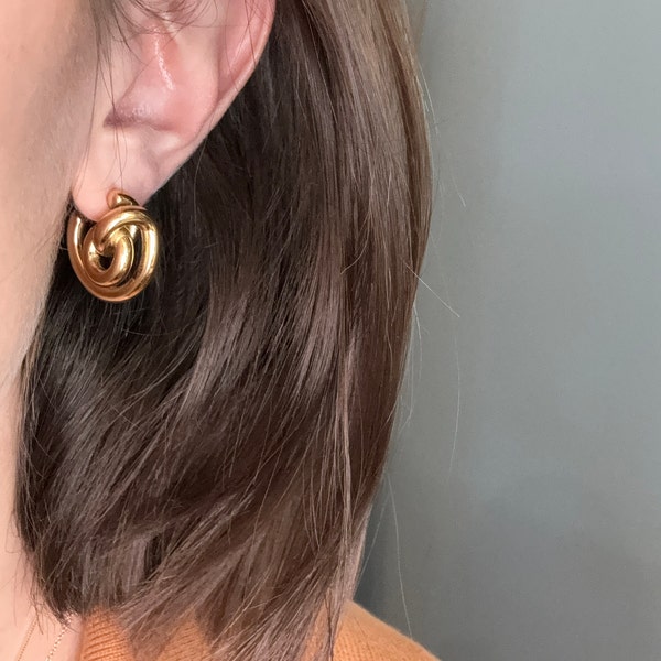 90s Chunky Curlicue Hoops | Modernist Swirl Geo Geometric Gold Tone ...