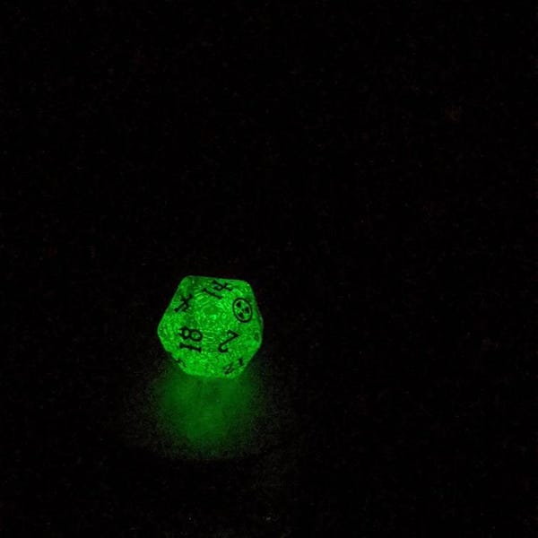 Nuclear Fallout Exclusive 11 Dice Set | Glow in the Dark Nuke Wasteland ...