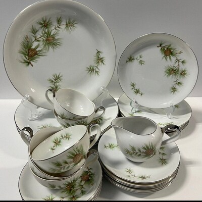 LOTS of Milk Glass Vases Hoosier Randall Brody Anchor Hocking Hobnail ...