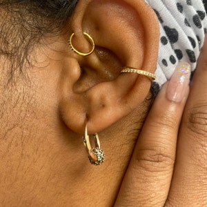 ASTM F136 Titanium Gem and Smooth Crossover Conch Clicker - Etsy