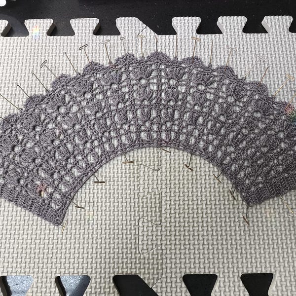 Crown of Petals Crochet Hand Fan Pattern - Hand Fan Crochet Pattern ...