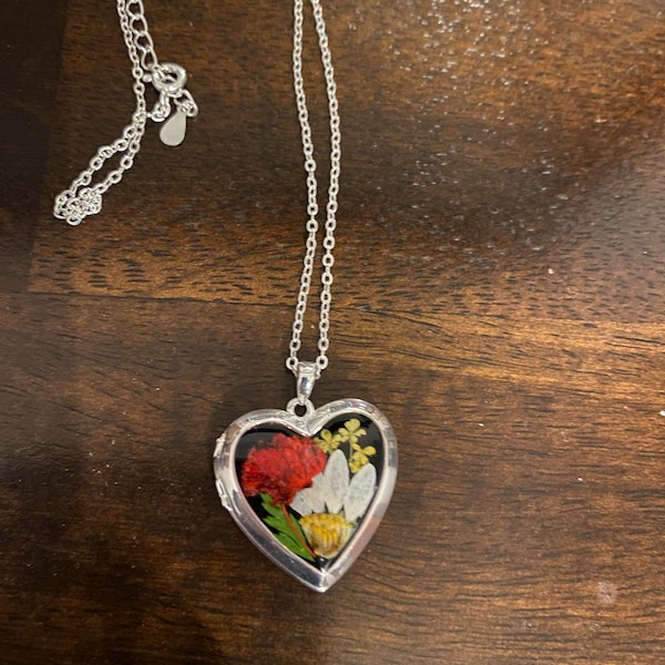 Handmade Pressed Flower Small Oval Locket Necklace| Forget Me Not ...