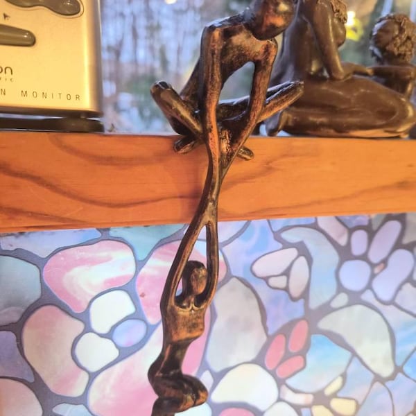 Man Lifting Woman Figurine – Romantic Couple Sculpture, Modern Bronze ...