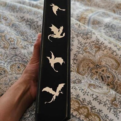 ACOTAR Custom Sprayed Edges - Etsy