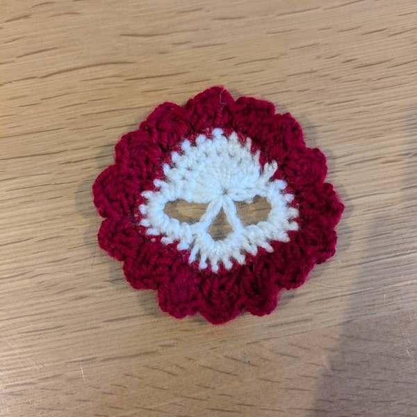 Daisy Skull Flower: Halloween Crochet Pattern, Skeleton Granny Square ...