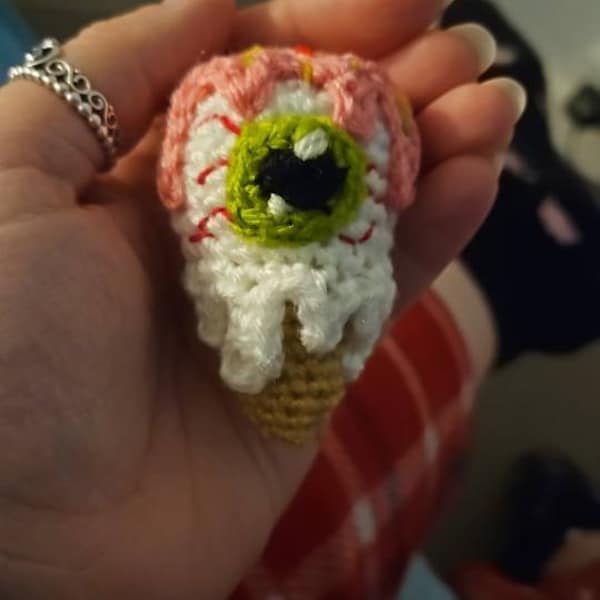 Eye Scream Crochet Pattern: Creepy Halloween Keychain (PDF) - Etsy