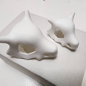 Jumping Spider or Tarantula Cubone Skull Decoration - Etsy