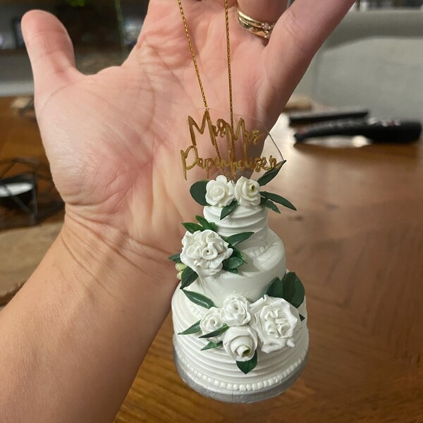 Wedding Bee Cake Topper, Bumble Bee Cake Topper, Hugging Bride and ...