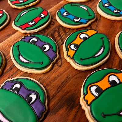 Suspicious Crewmate Astronaut Cookie Cutter 2-piece - Etsy