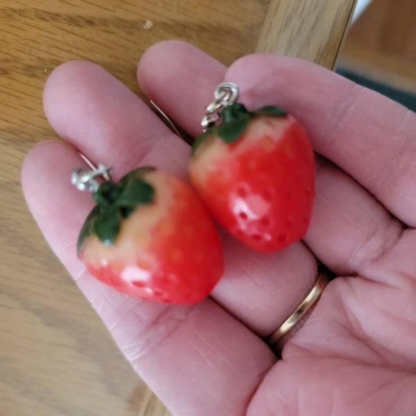 10pcs Cute Strawberry Charms, Strawberry Pendant, Resin Fruit Charms ...