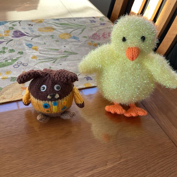 KNITTING PATTERN - Blue Alien Inspired Choc Orange Cover / 15 Cms Toy ...