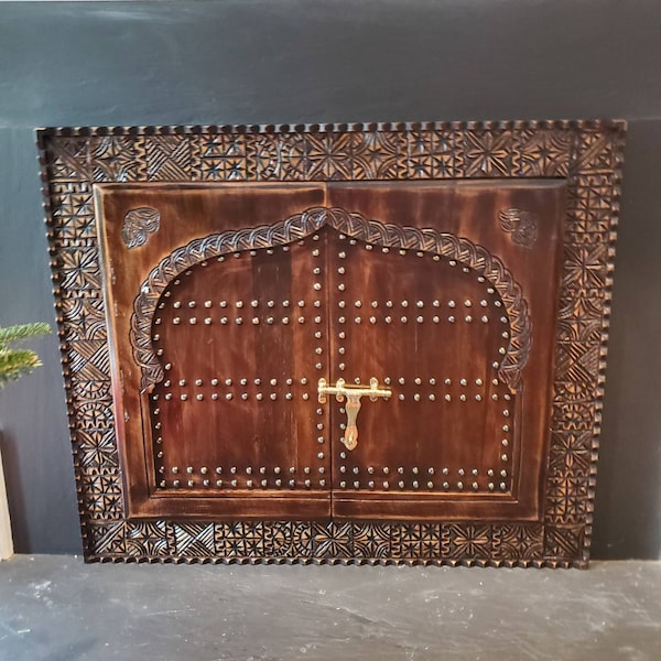 Customized Hand Carved Wooden Window With Vintage Style Brass Lock ...