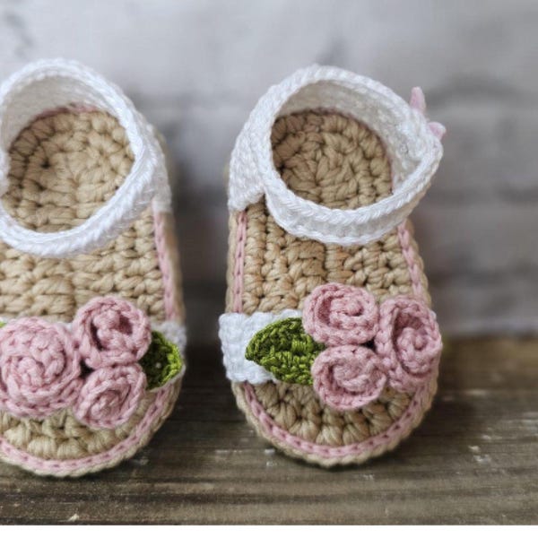 AirPod Pro Case Crochet Pattern Strawberry With Strawberry Keychain ...