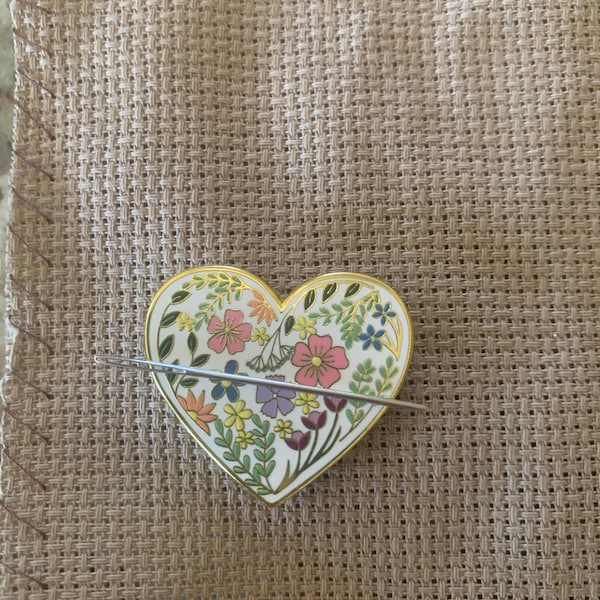 Needle Minder Floral Heart | Gold Enamel Magnetic Needle Minder - Etsy