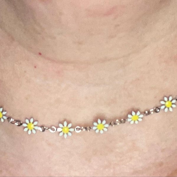 Minimalist Daisy Choker Necklace, Tiny Flower Chain Necklace, Daisy ...