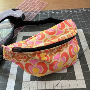 Strap closure bag sewing pattern and tutorial shoulder purse | Etsy