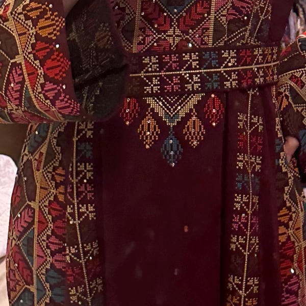 Tmen Thobe Gumbaz Kumbaz Palestinian Dabke Zaffa Wedding Dance With ...