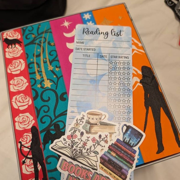 A Court of Thorns & Roses Sprayed Edge Book Set by Sarah J Mass ...