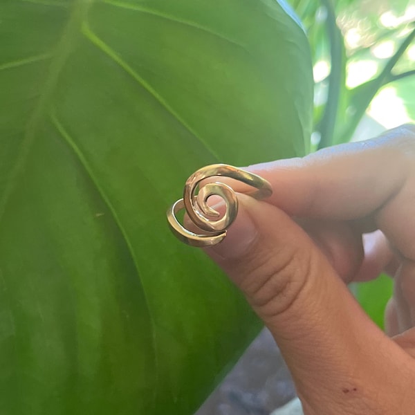 Spiral Ring, Hypnotic Ring, Spiral Brass Ring, Swirl Ring, Gold Wired ...