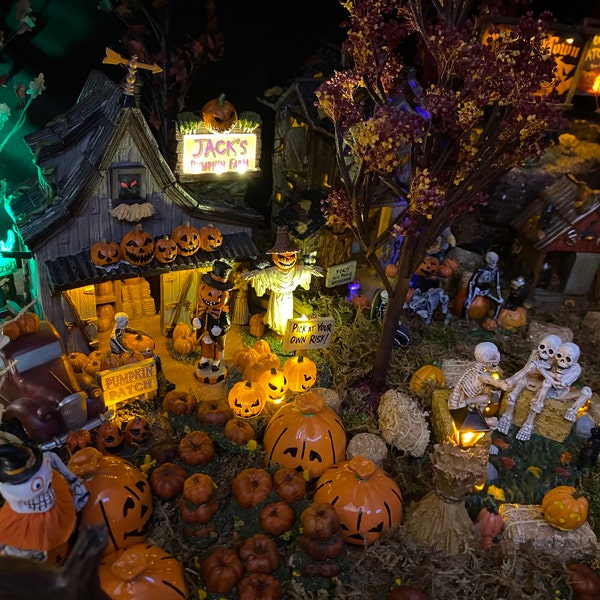 4 Foot Spooky Town Mountain Background Display Lemax, Dept 56, Mountain ...