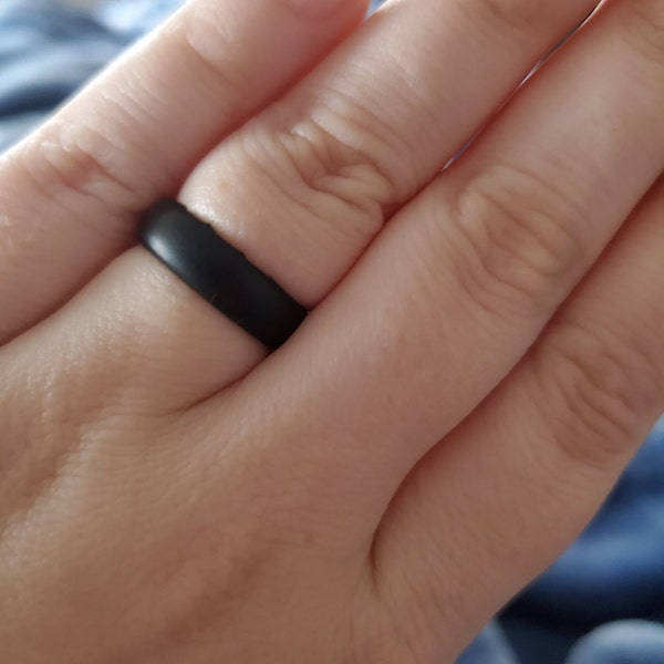 AERA Silicone Wedding Band: Hypoallergenic Active Ring for Him & Her ...