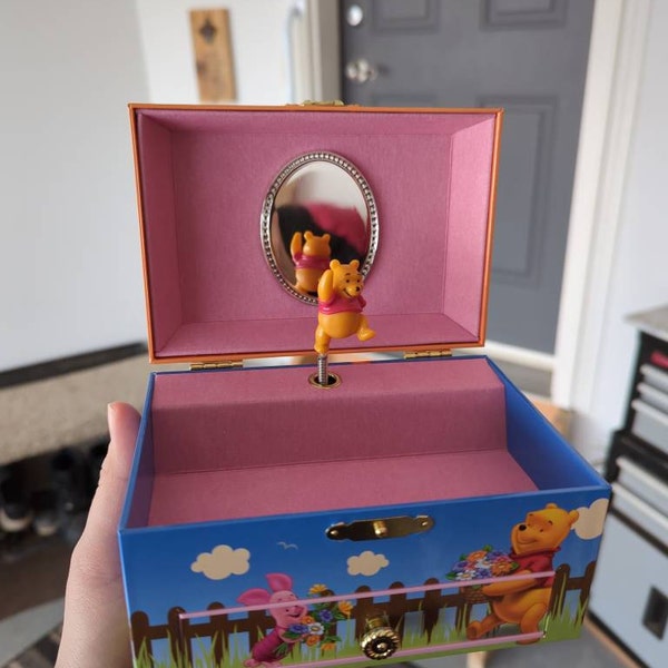 Rapunzel Music Box, Disney Princess Music Box, Vintage Music Box, Music ...