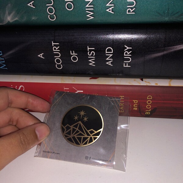 ACOTAR Night Court Black & Gold Enamel Pin, ACOTAR Enamel Pins, ACOTAR ...