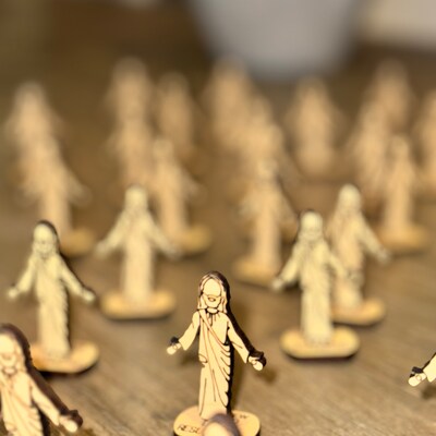 Wooden Christus Statue, Flat for Making Your Own Beautiful Wall ...