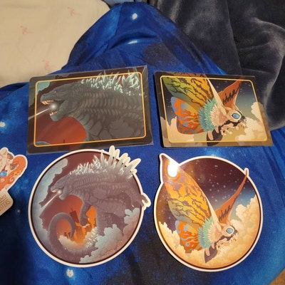 Godzilla King of Monsters 5 Inch Vinyl Sticker & Kaiju Collectable Card ...