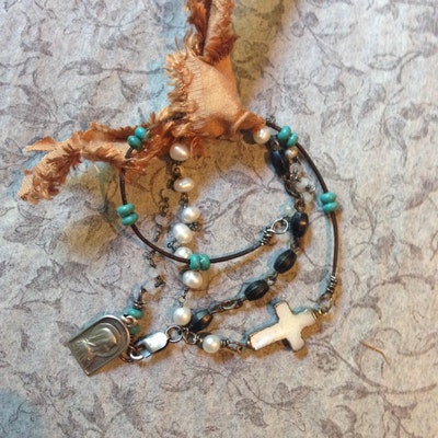 Vintage Catholic MIRACULOUS MEDAL Pendant With Turquoise and Blue Enamel - Etsy