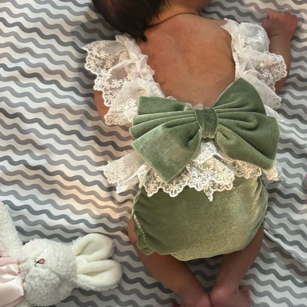 Lace Feather Baby Girl Romper Set, Newborn Photo Prop, Newborn Romper ...