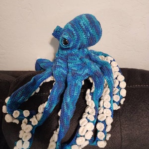 Realistic Octopus Crochet Pattern by Crafty Intentions DIGITAL - Etsy