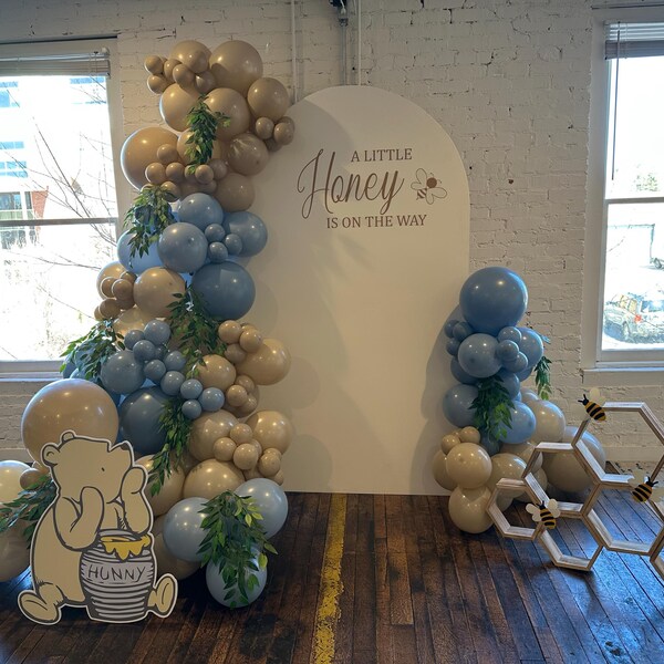 Personalized Blue Chinoiserie Foam Board Arch Set, Miss to Mrs Backdrop ...