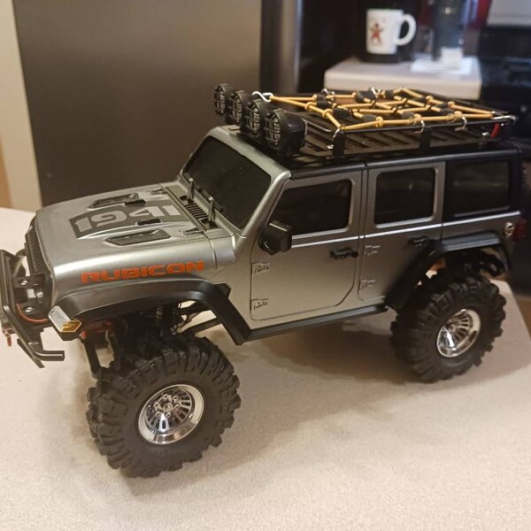 Craft Your Own Tufting Frame and Adjustable Stand Set | DIY Tufting ...