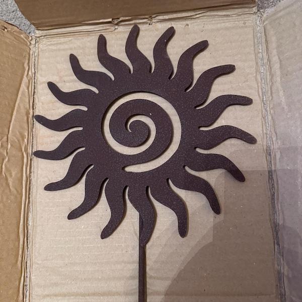 Rusty Sun Garden Decoration / Garden Gift / Sun Stake / Metal Sun Swirl ...