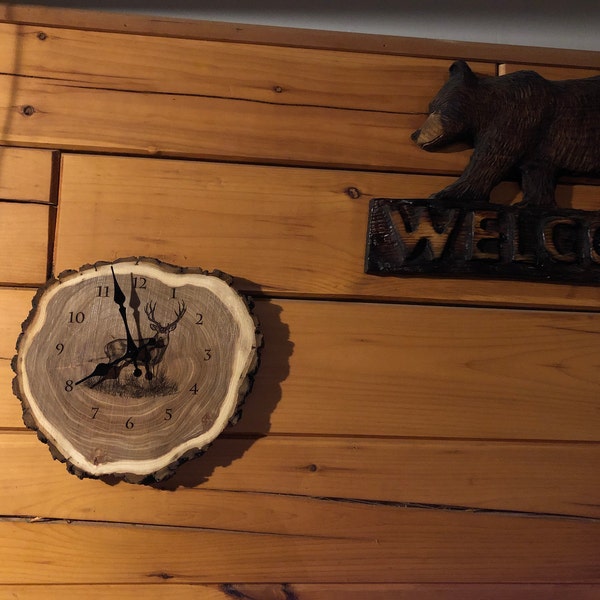 Mule Deer Clock Deer Hunting Art Engraved Wood Clock Hunting Gift ...