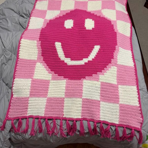 Checkered Smiley Face C2C Throw Blanket - Corner to Corner Pattern ...