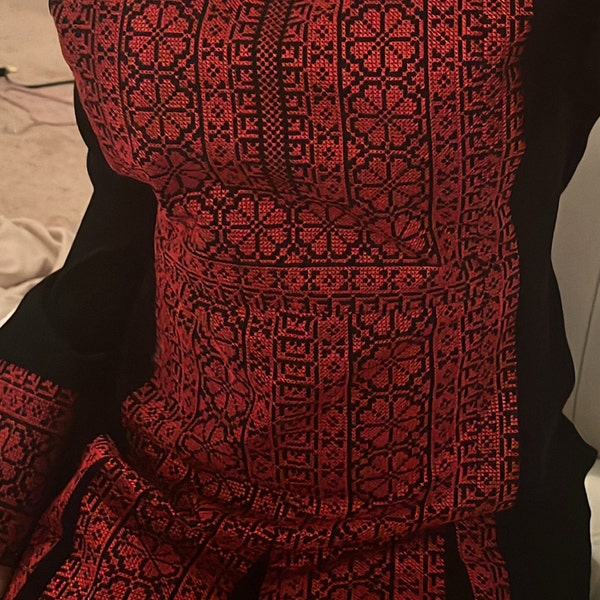 Palestinian Kaftan Thobe Thob Embroidery Black With Red Tatreez Stripes ...