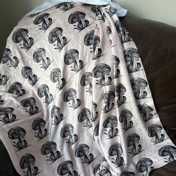 Lacey Leaf Organic Design Placemat. A Close-up View of Black Lacey ...