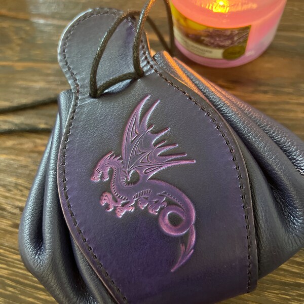 Leather Pouch , Flying Dragon Design , "marron Chêne " on Photo (16 ...