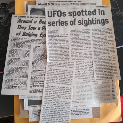 UFO Newspaper Clippings 21 Piece Collection Vintage Aliens Cryptidcore ...