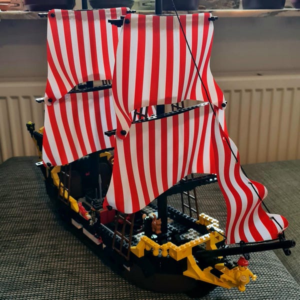 Custom Sail Set for Ship 6285 With Flag and Cape Black Falcon Pirate ...
