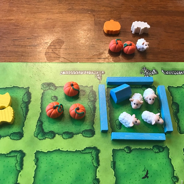 Runescape Inspired Max Stack of Gold Coins/gp + Rare Figurine, OSRS ...