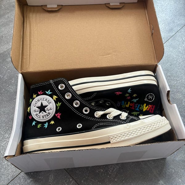 Heartstopper Converse, Nick & Charlie Converse, Heartstopper Leaves ...
