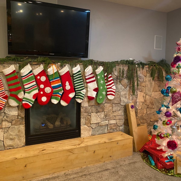 24 DAY Crocheted Christmas Holiday Advent Calendar Mini Stockings ...