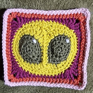Alien Head Granny Square - Etsy