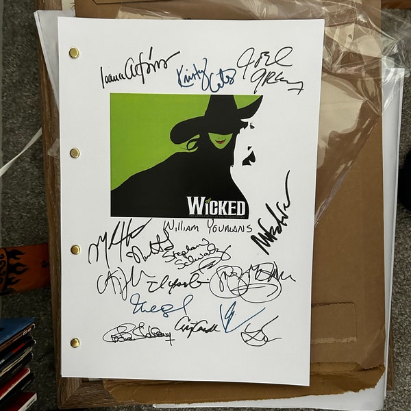 The Vampire Diaries Series Finale TV Script With Signatures Autographs ...