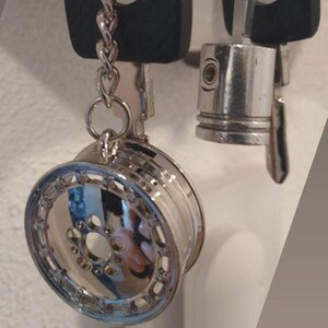 Top Quality Hubcap Mercedes Keychain Keyring Chome Alloy Wheel Old ...